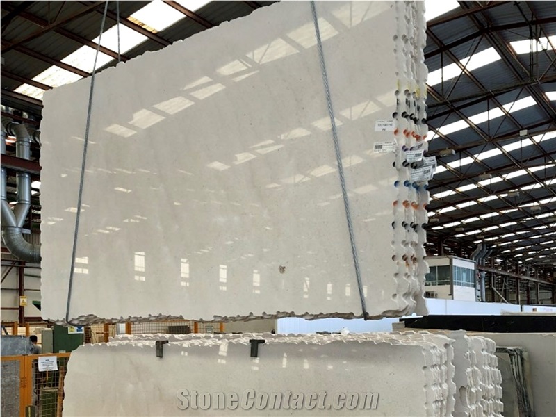 Caliza Capri Limestone Tiles & Slabs from Spain - StoneContact.com