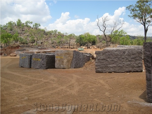 Darwin Brown Granite Quarry, Blocks from China - StoneContact.com