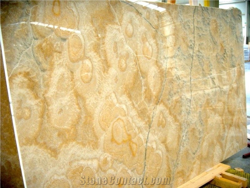 Classic Honey Onyx Crosscut Slabs & Tiles from Turkey - StoneContact.com